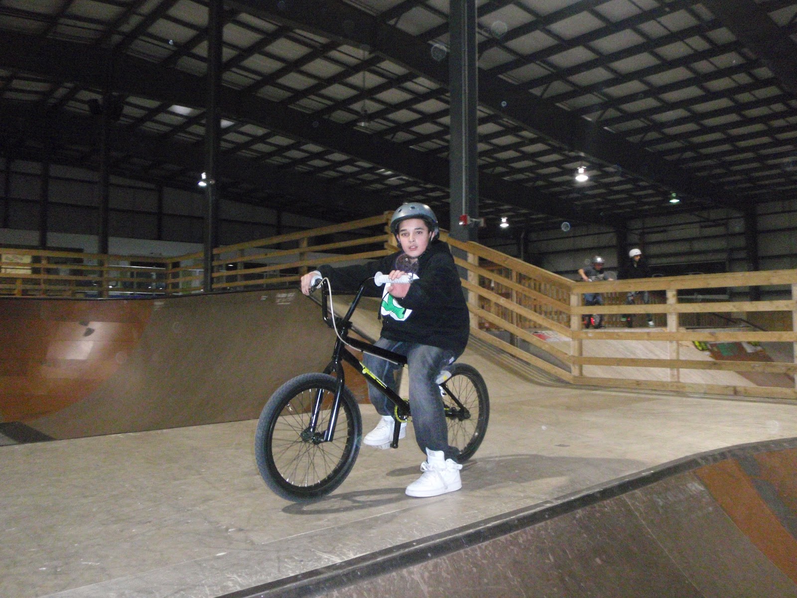 Full Circle Bike Shop: RYE Airfield