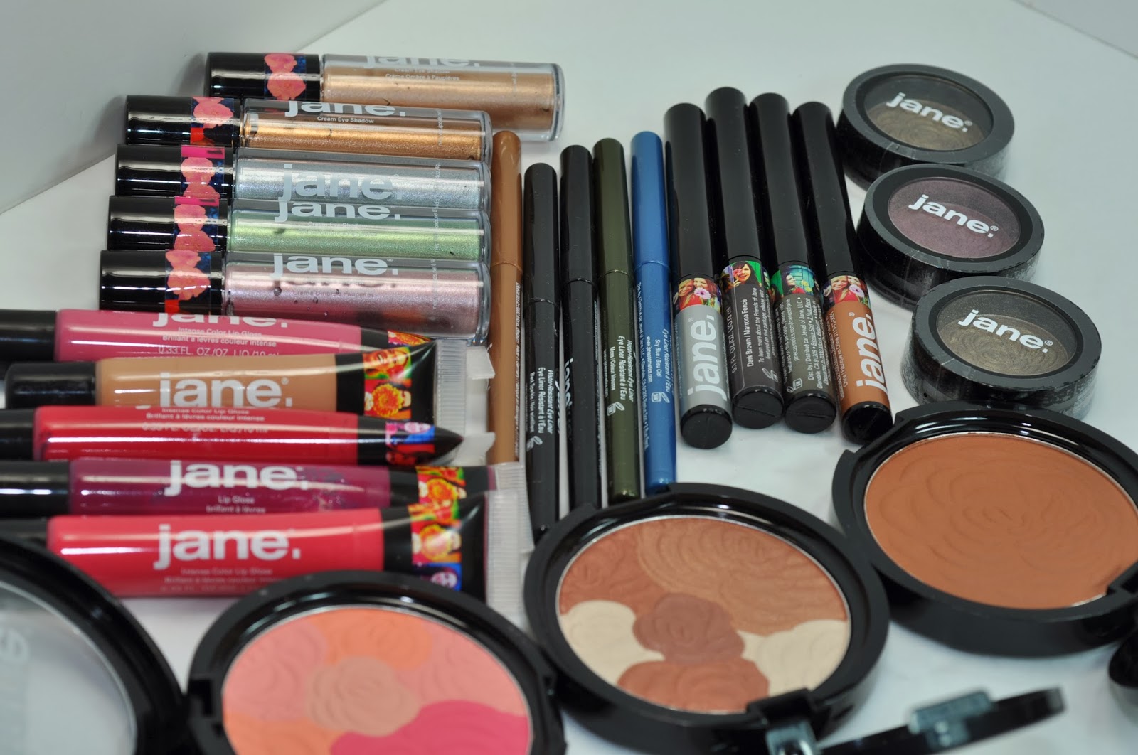 Video Post: Jane Cosmetics Swatches, Review - The Shades Of U