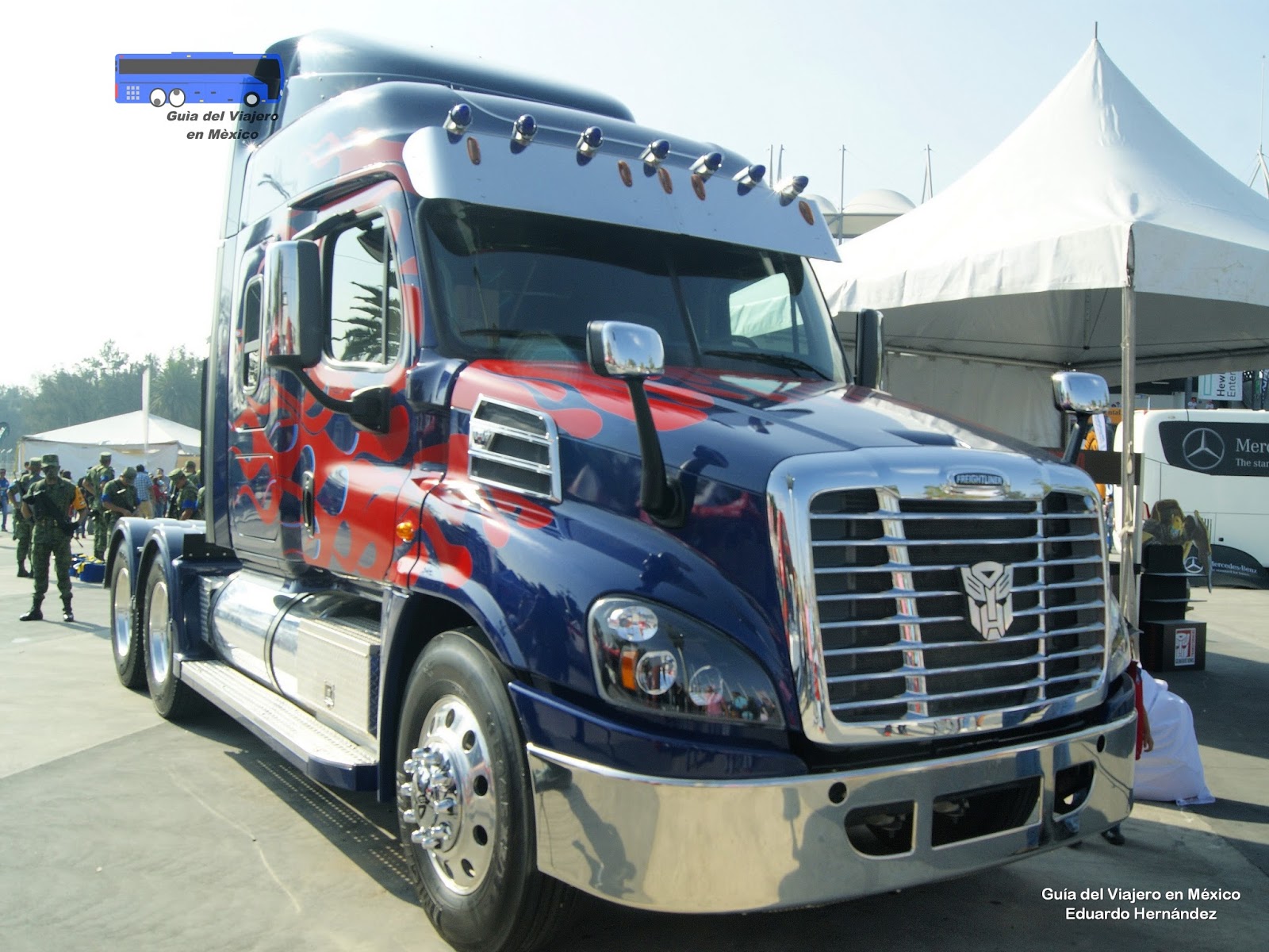 Optimus Prime modernizado a Freightliner