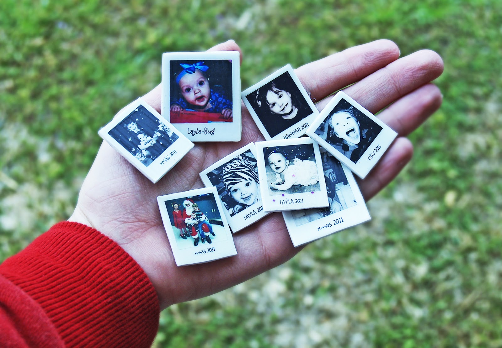 gLiTtErPuNk Crafts by Sandi: Mini Polaroid Magnets