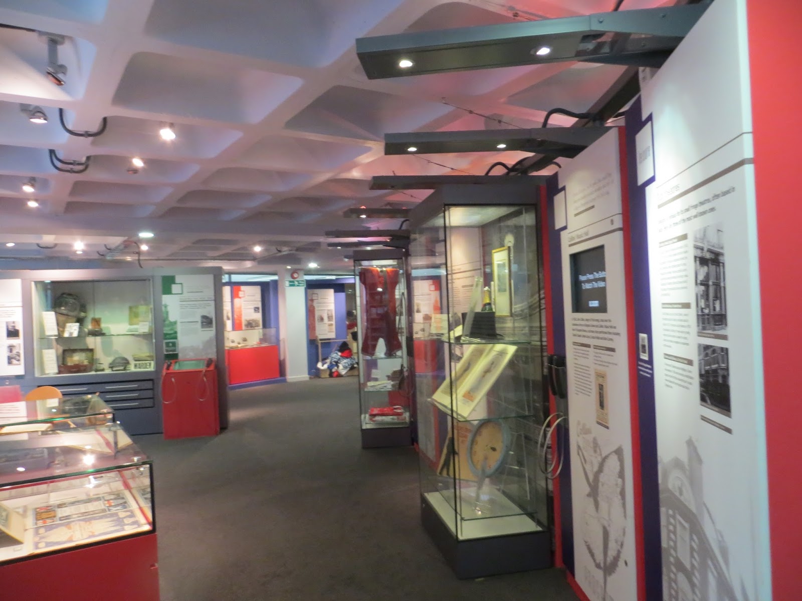 London buses one bus at a time: the return: Islington Museum