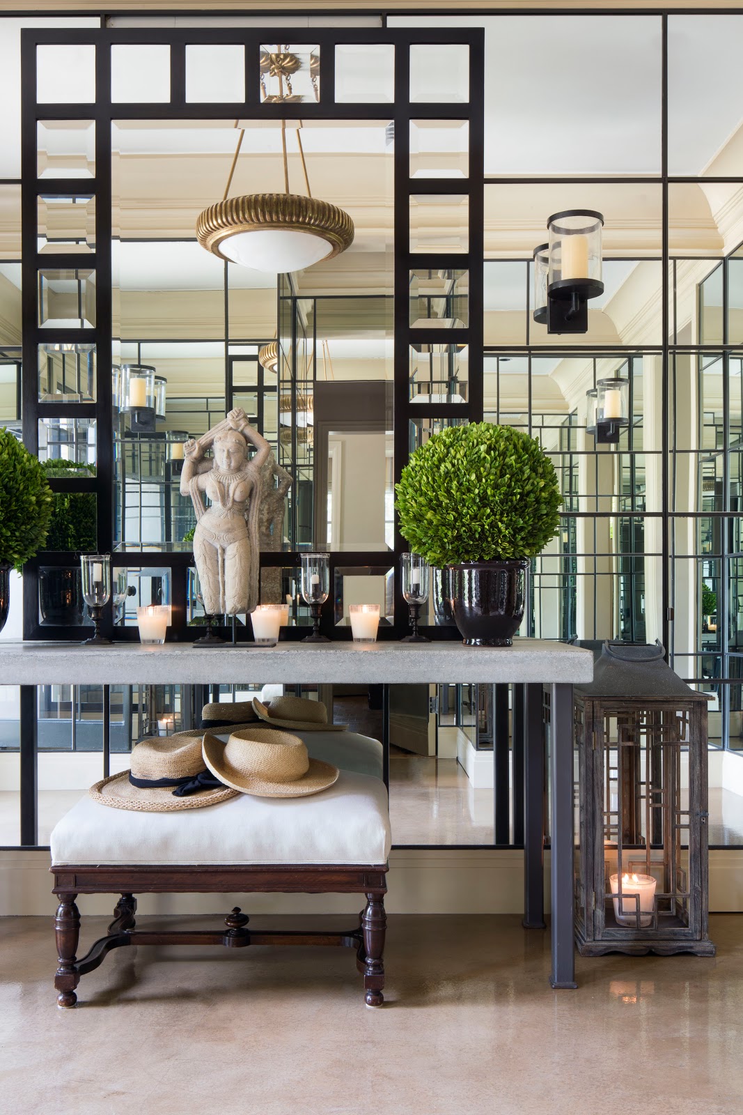 Color Outside the Lines: Book Review: Palm Beach Chic