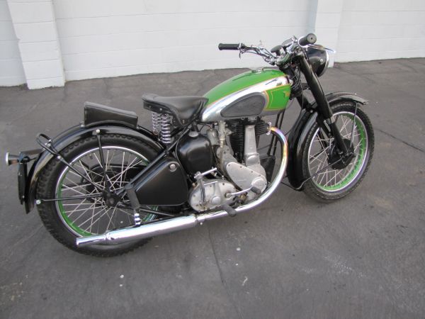 Original Vintage Motorcycle, 1952 BSA B31 - Old Had Better