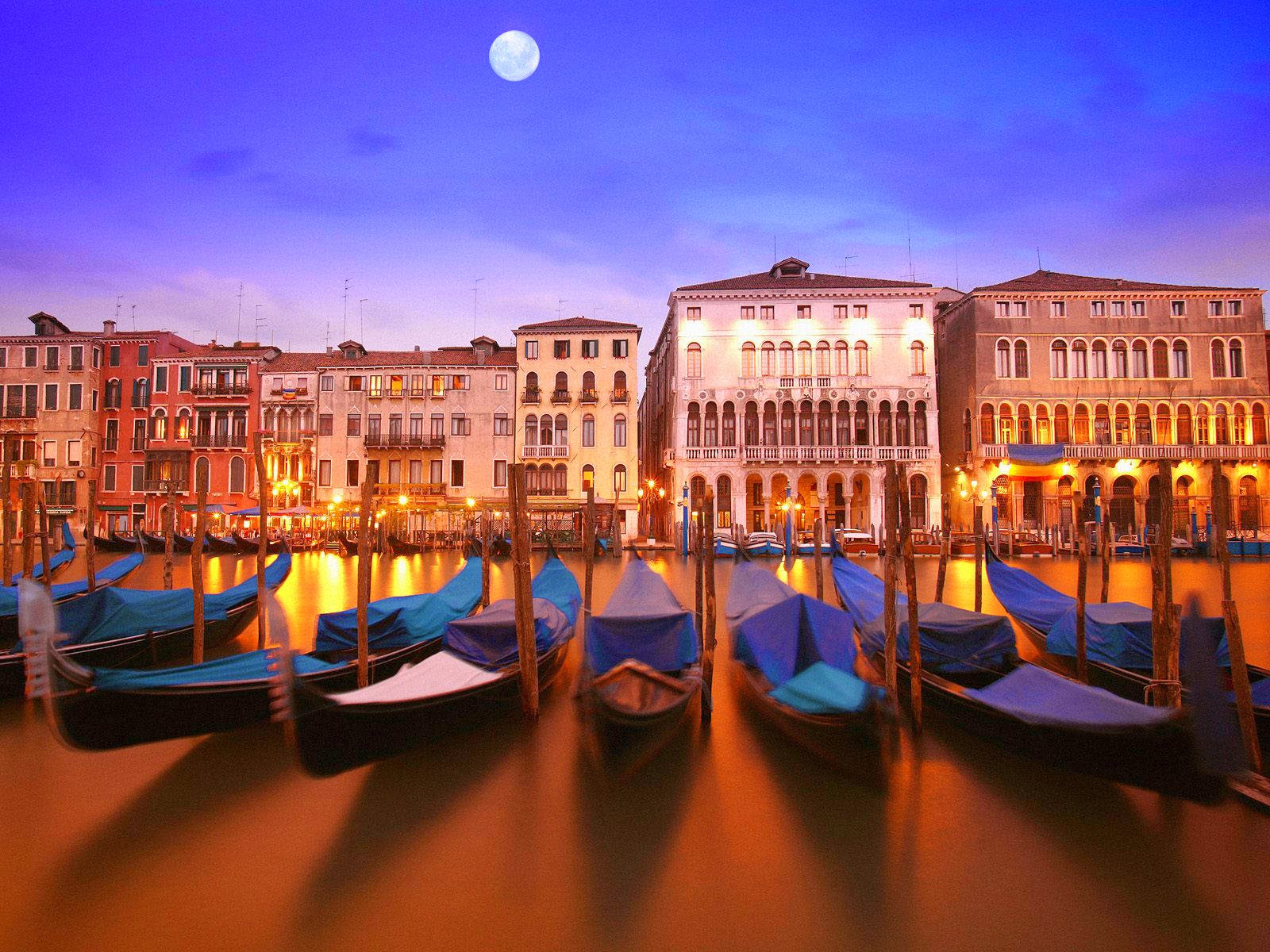 Romantic Destinations: Venice - Wallpaper Kingdom
