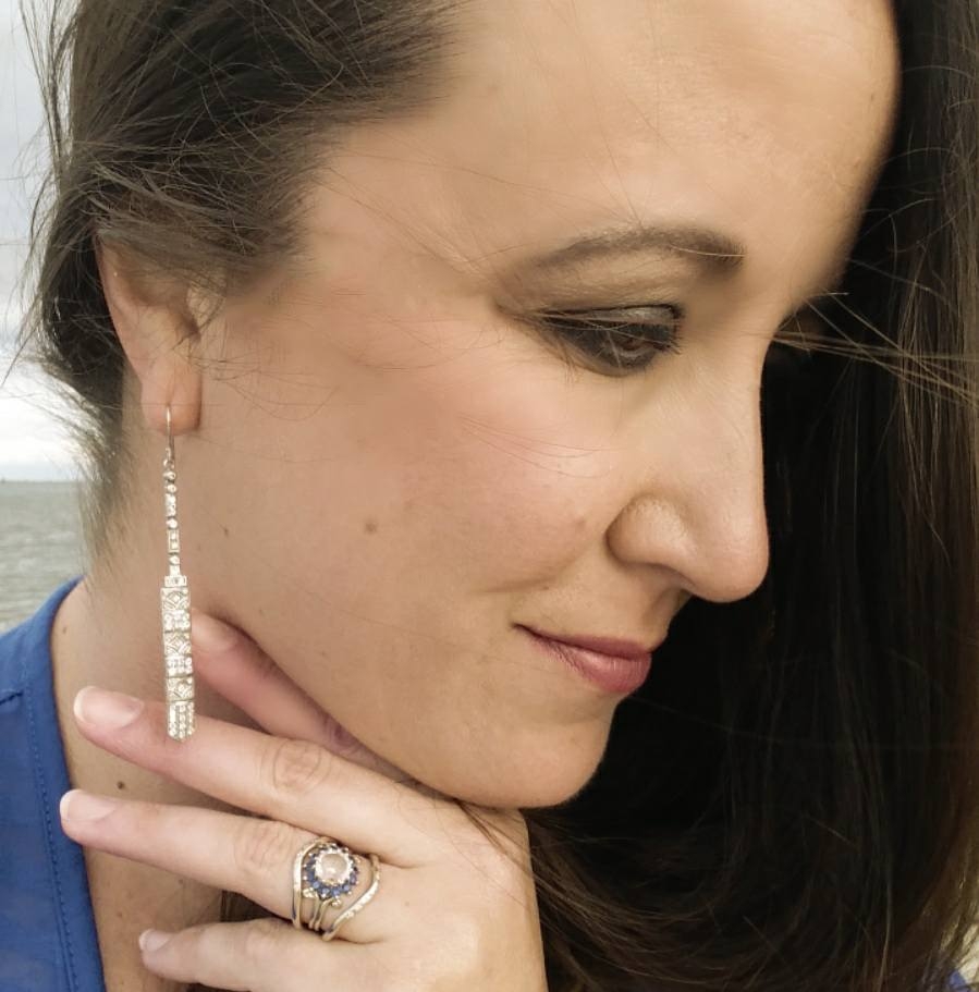 Lady & Librarian: Jewelry, Cufflinks & Life