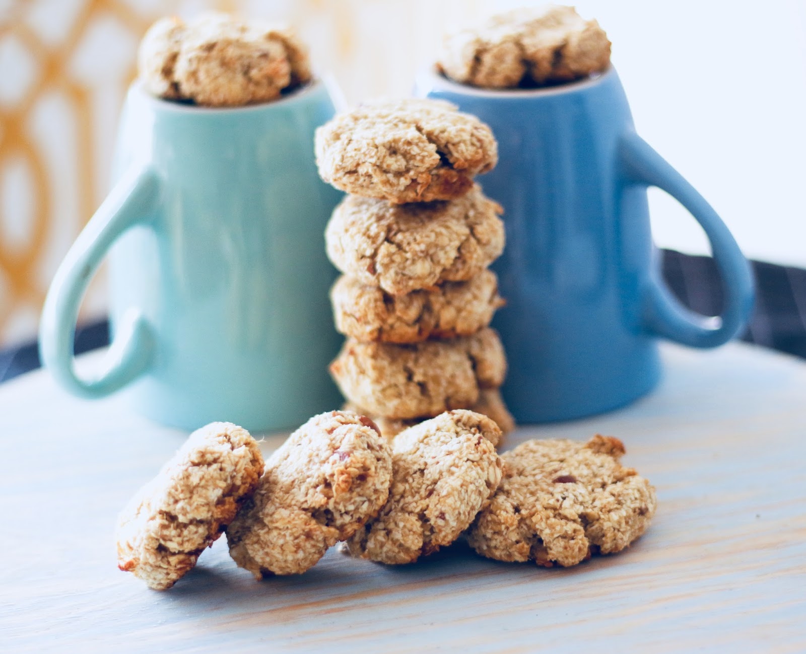 Bolachas de aveia com batata doce, tâmaras e côco | flor do brownie