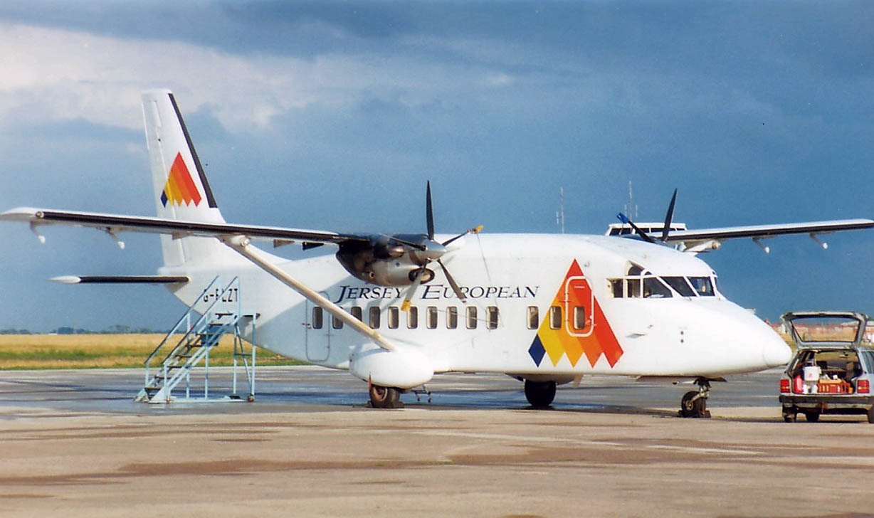 nhungdoicanh: Short 360