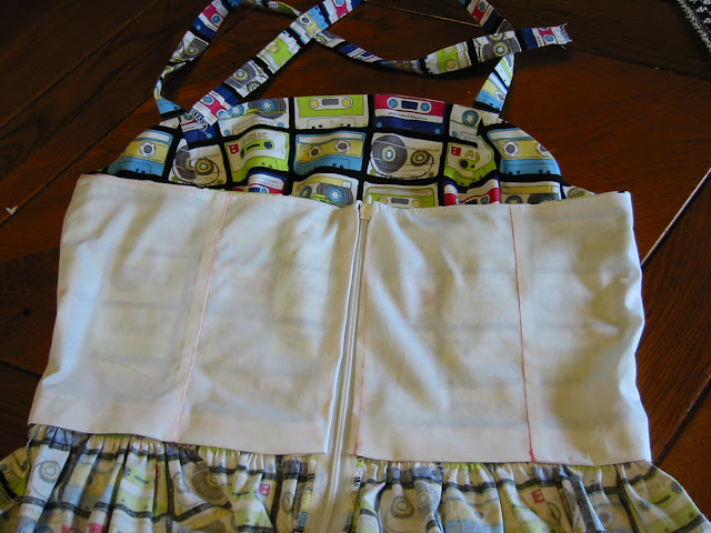 CarmencitaB: The Jim Jones Review Stunt Dress E02