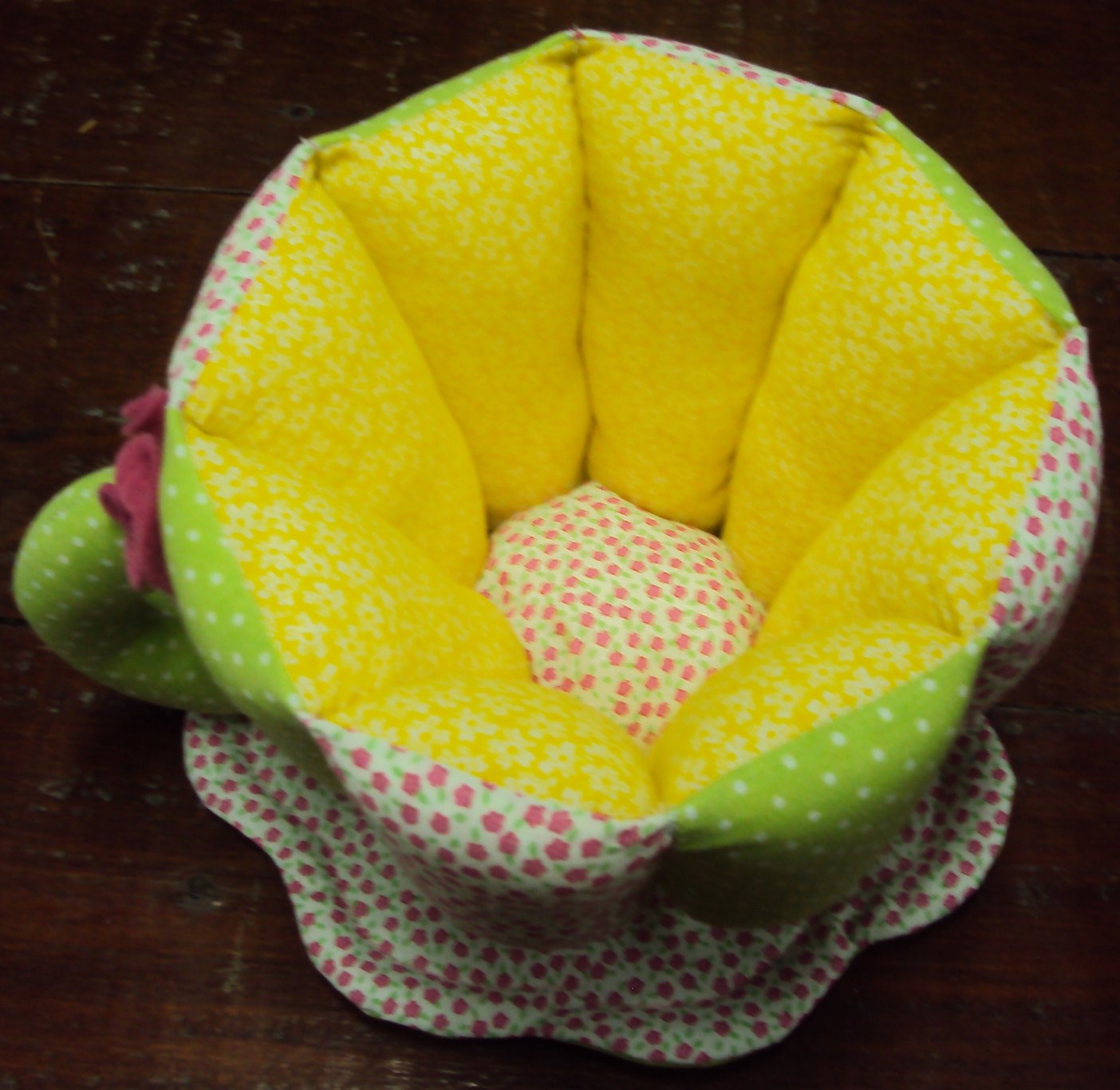 Ateliê Coisinhas da Tita Carinho na Palma das Mãos...: Xícara Patchwork