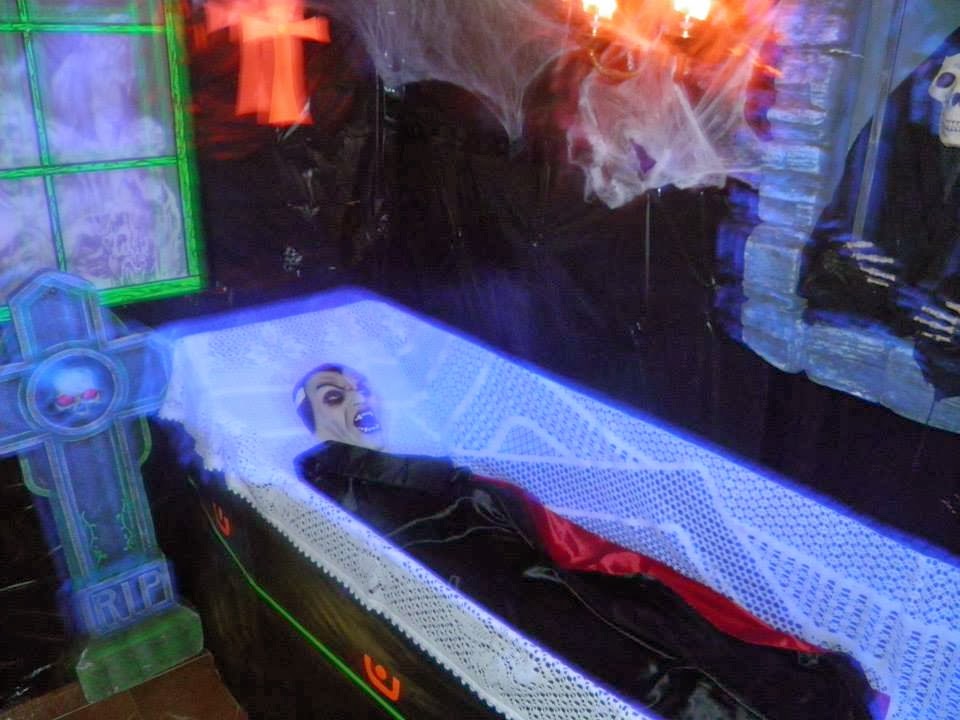 Dicho de otra forma: Halloween en la asociación Sordos 2000: El túnel ...