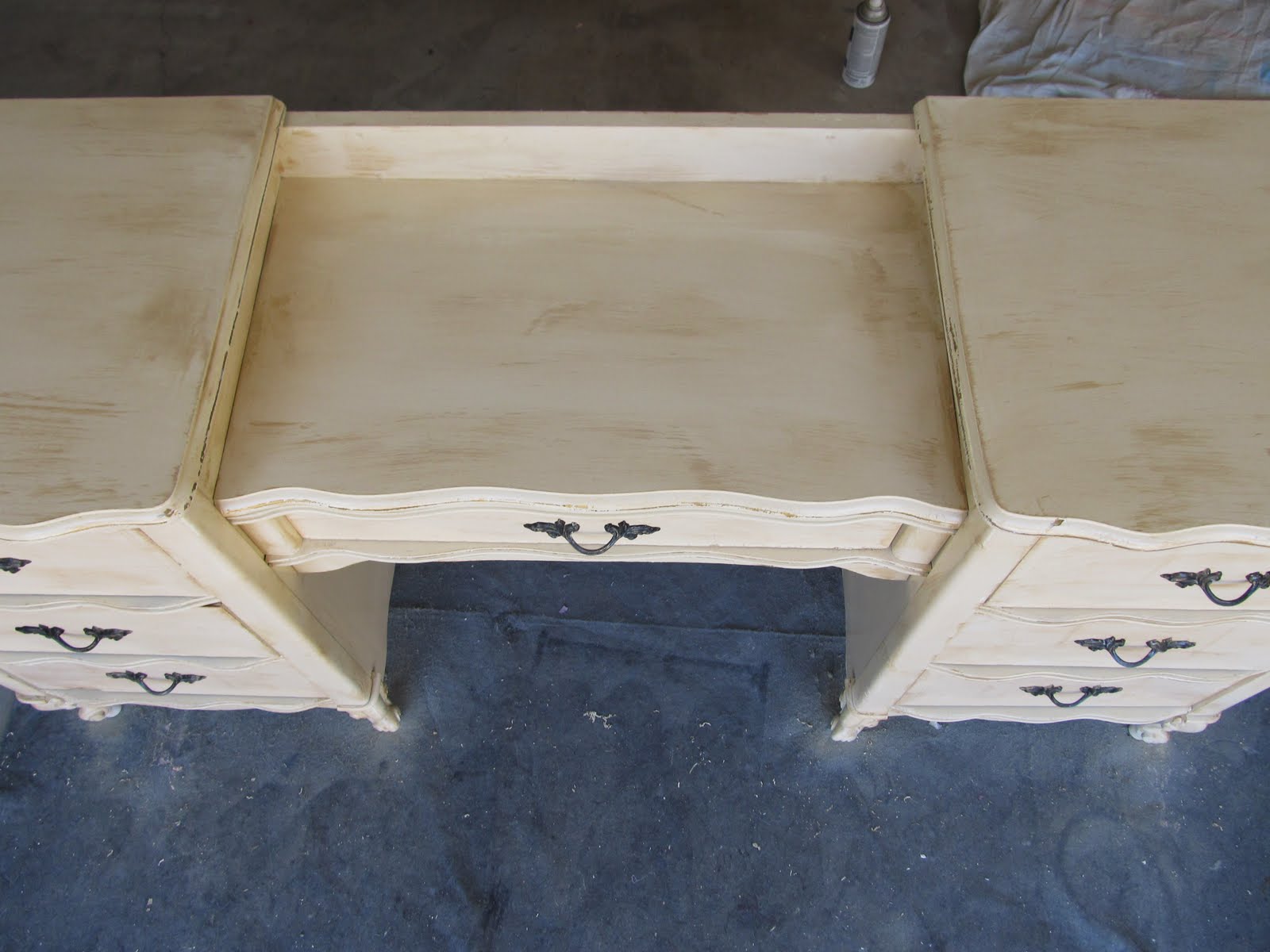 .: curvy cream desk