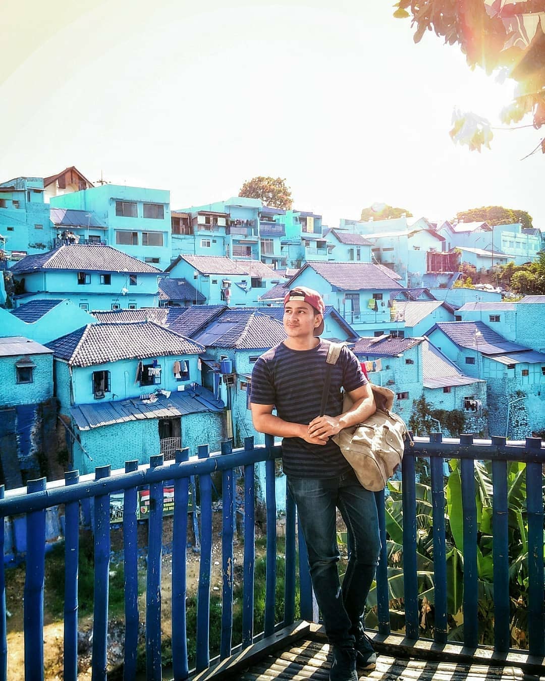 Serba Biru di Kampung Biru Arema Malang