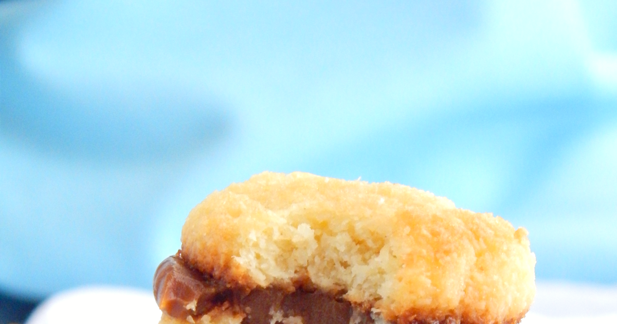 Alfajores de coco y dulce de leche / Miicakes