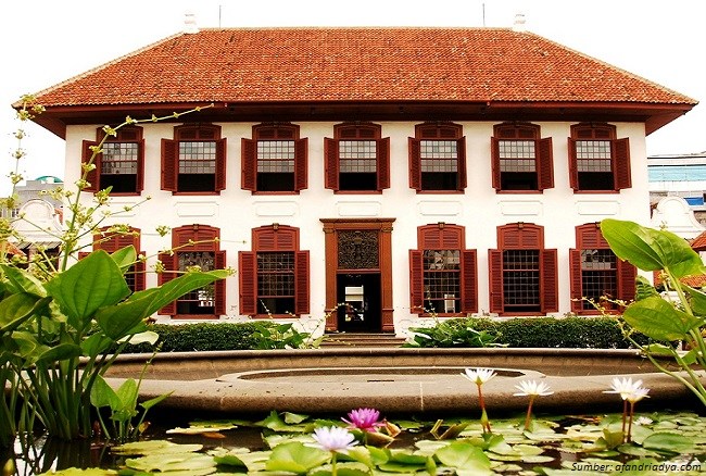 7 ARSITEK LEGENDARIS INDONESIA ~ ARCHITECTURE