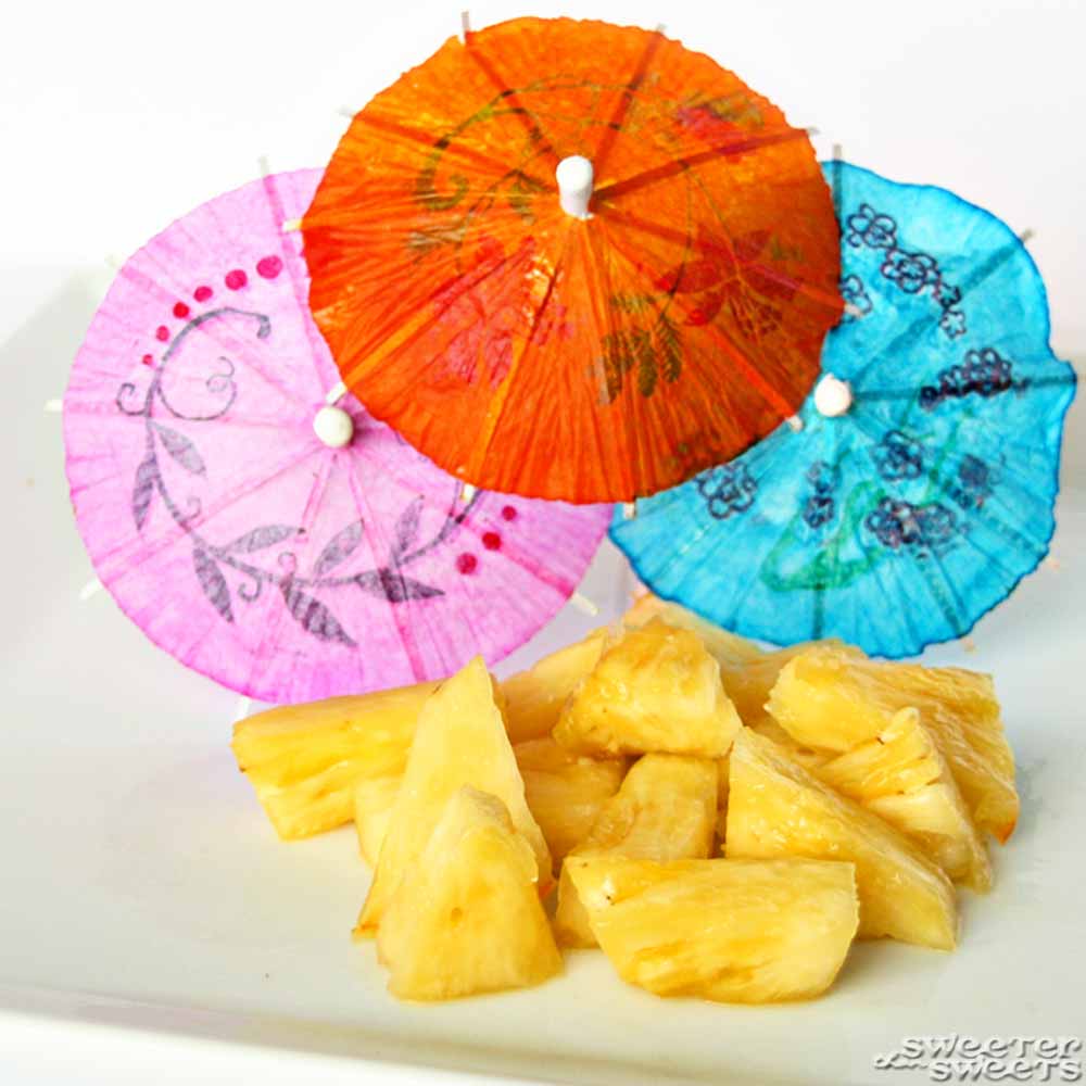 SweeterThanSweets: How to Cut a Pineapple - Tutorial