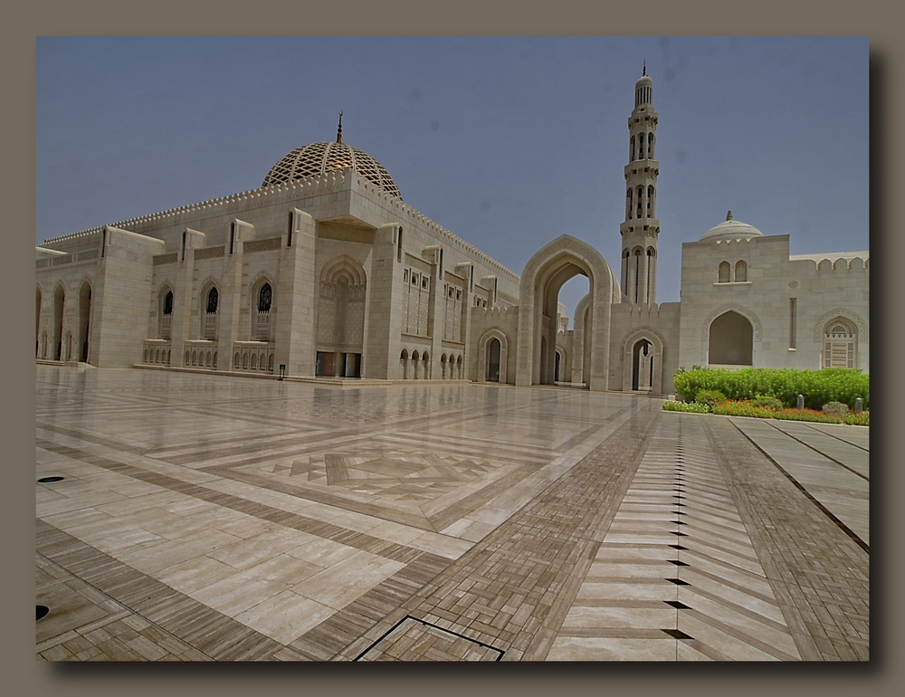 Welcome to the Islamic Holly Places: muscat mosque (muscat) Oman