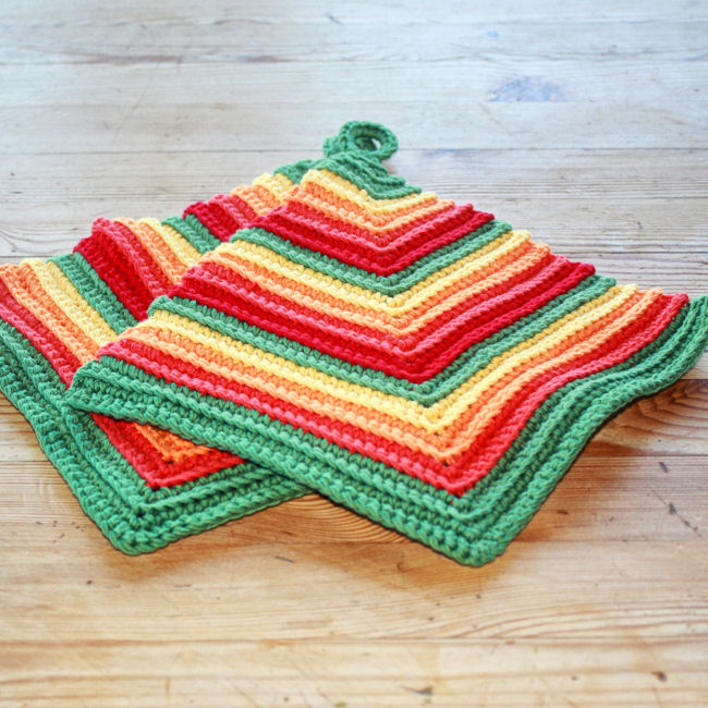 rett og vrang: Crotcheting/ hekling...