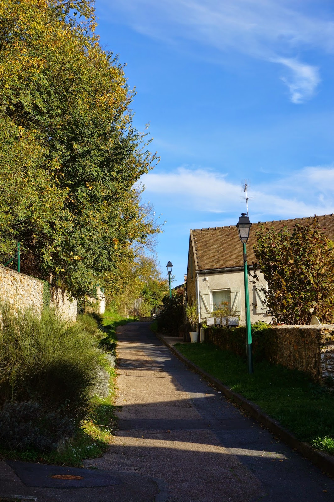 Découvertes: France : Feucherolles