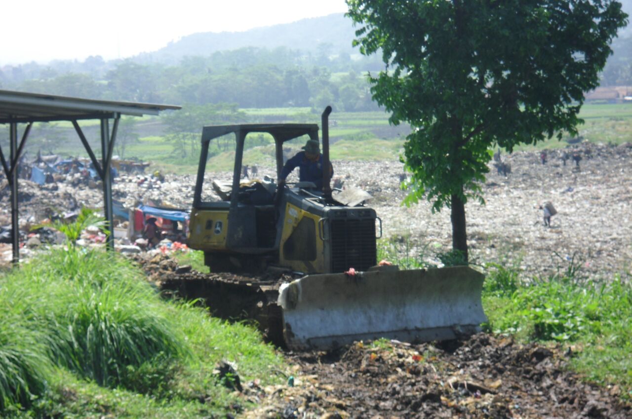 no one knows: "TPA Galuga"