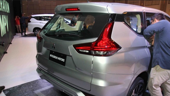 Kekurangan dan Kelebihan Mobil Mitsubishi Expander Terbaru 2018, Review ...