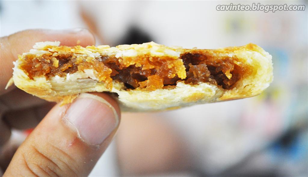 Entree Kibbles: Loong Fatt Tau Sar Piah 龍發豆沙饼 [Sweet or Salty] @ Loong ...