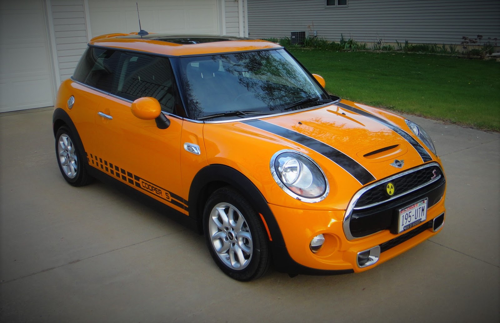 The Tinkers Workshop: A Blender 3D Mini Cooper and A Little Green Alien