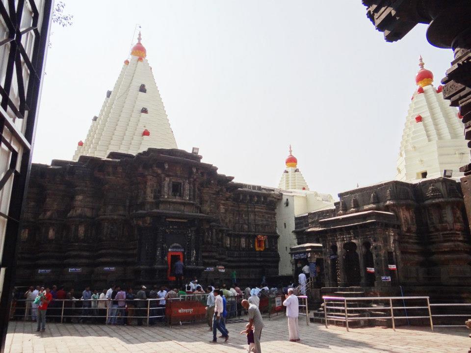 Travelogue Unlimited: Mahalaxmi temple, Kolhapur