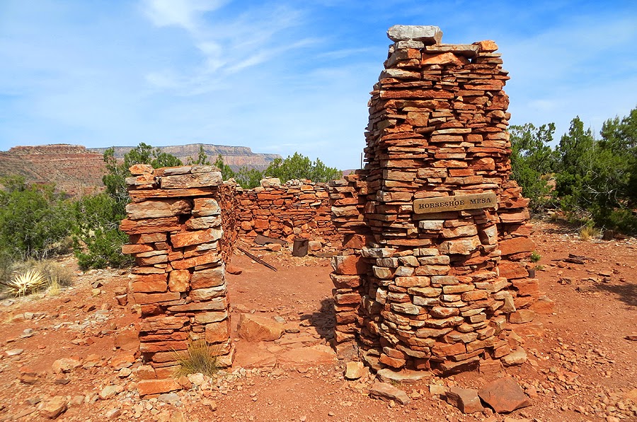 Hiking in the White Mountains: Grand Canyon: Horseshoe Mesa