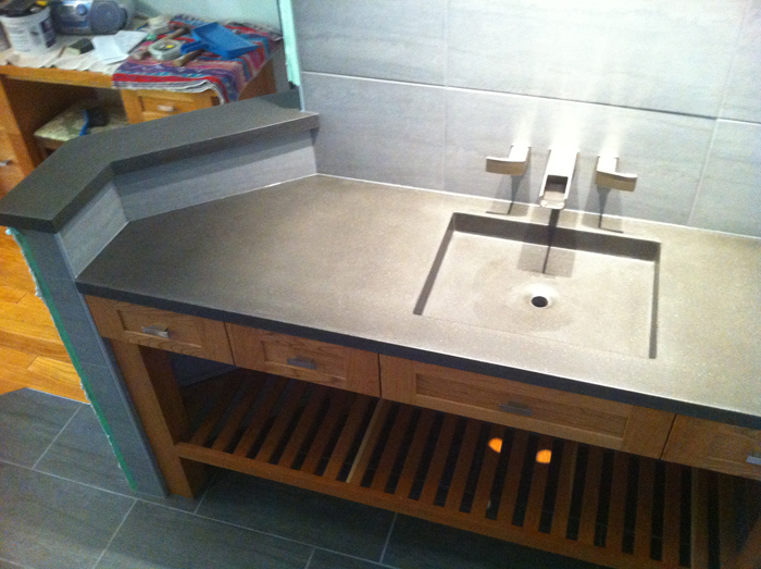 SQUARE PRAIRIE: Shallow Modern Square Sink