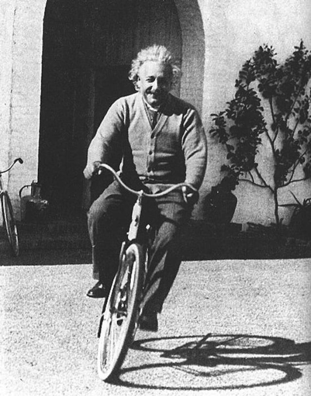 Albert Einstein Was Also One Cool Dude, Here Are 18 Photos of Your ...