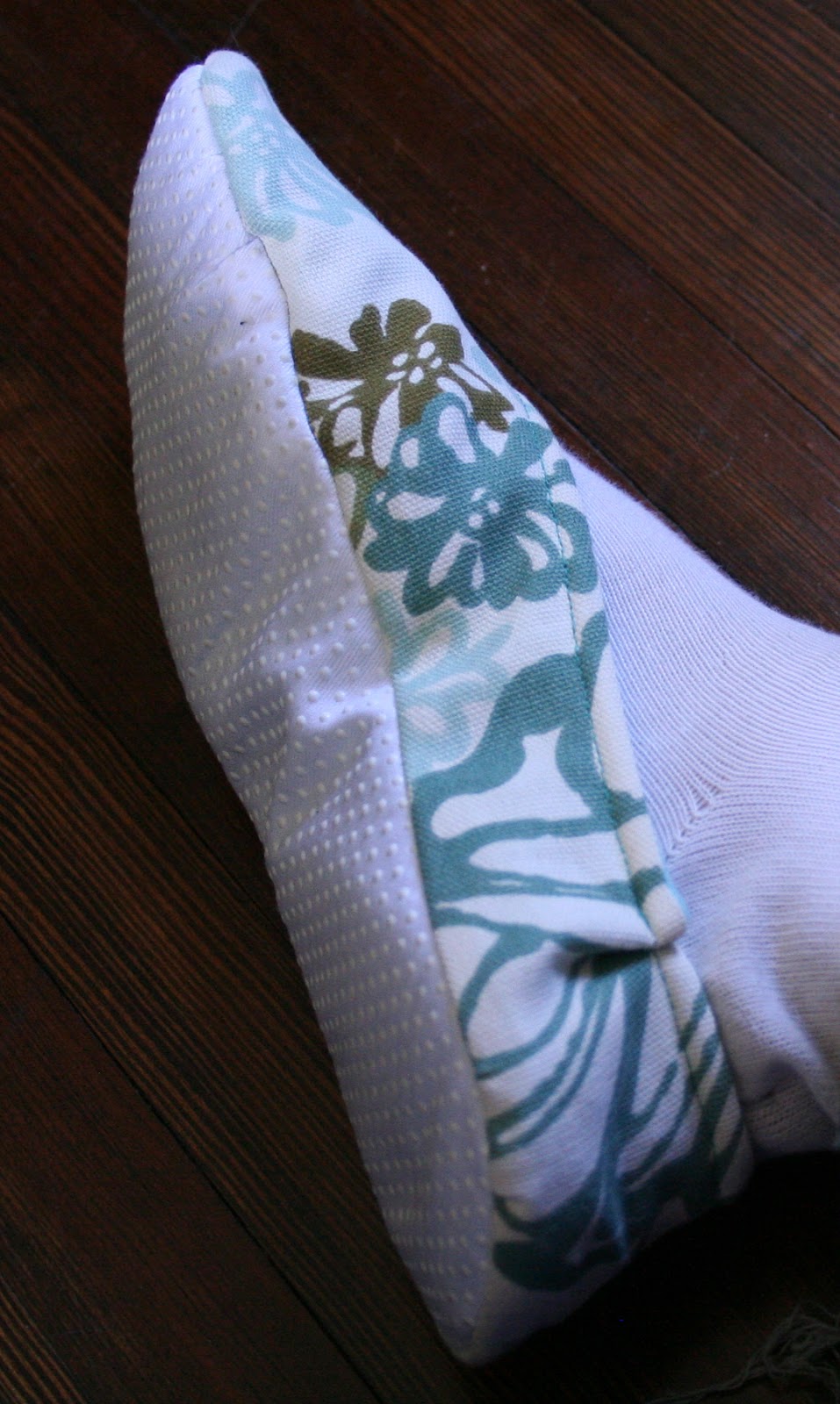 Tangible Pursuits: Kimono Slippers