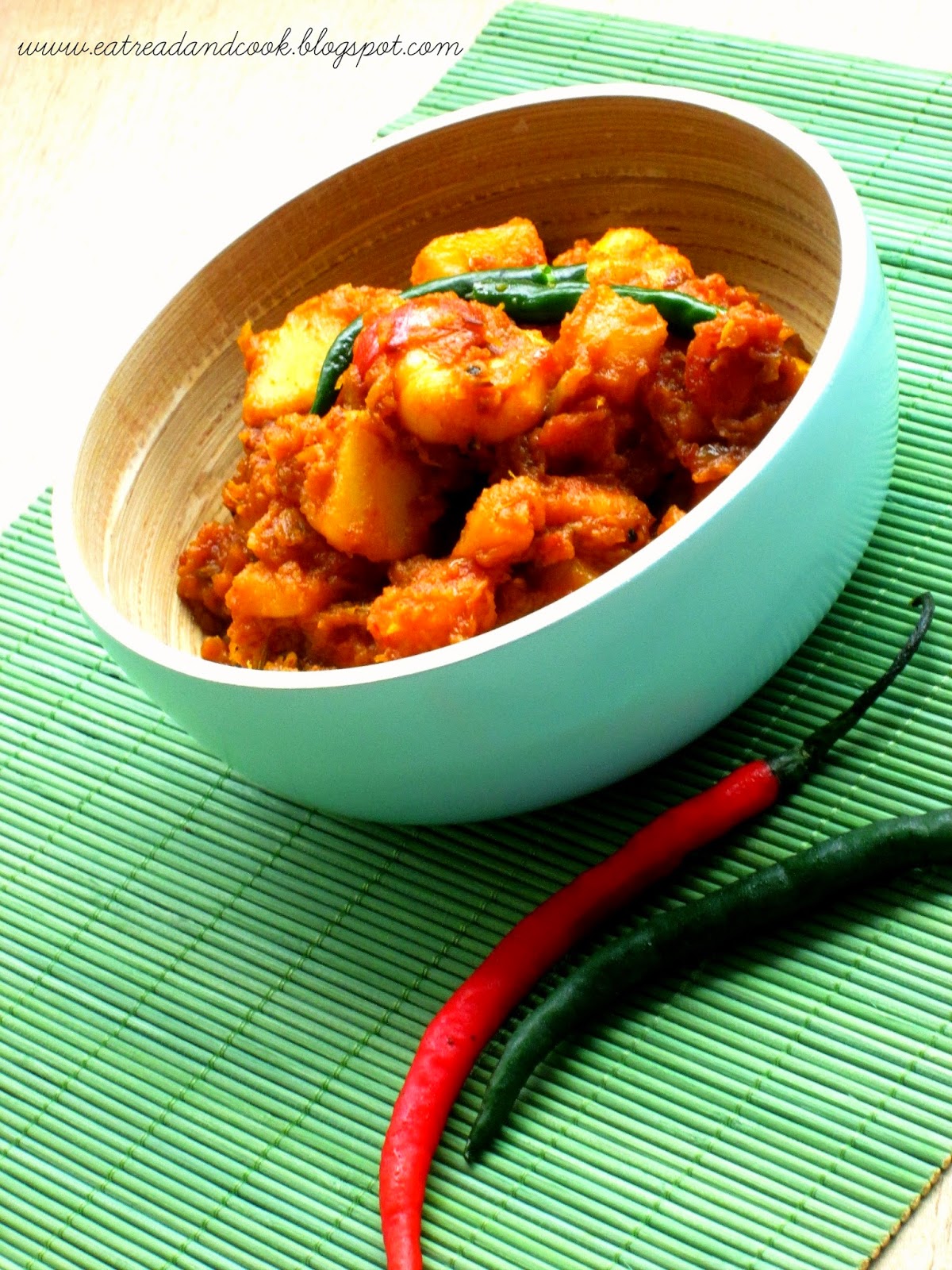 Kumro Chingri / Pumpkin With Prawns