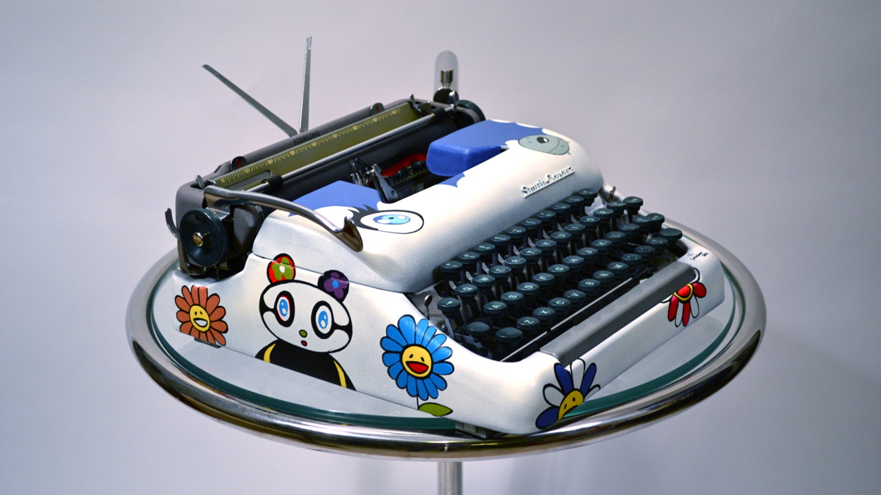 oz.Typewriter: Prettily Painted Portable Typewriters