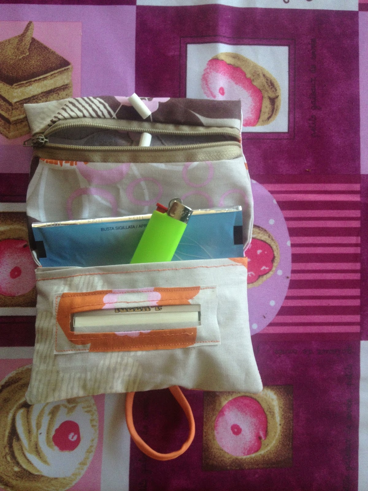 sew, craft, paint: love!: D.I.Y.: Tobacco Pouch Tutorial