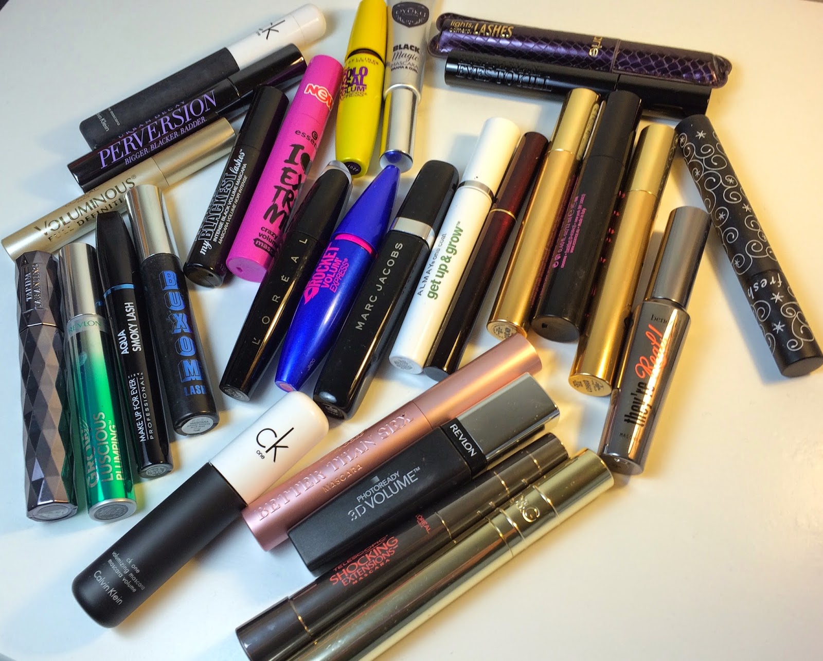 Makeup to Help You Rule the World: Apply Mascara, Take Over the World