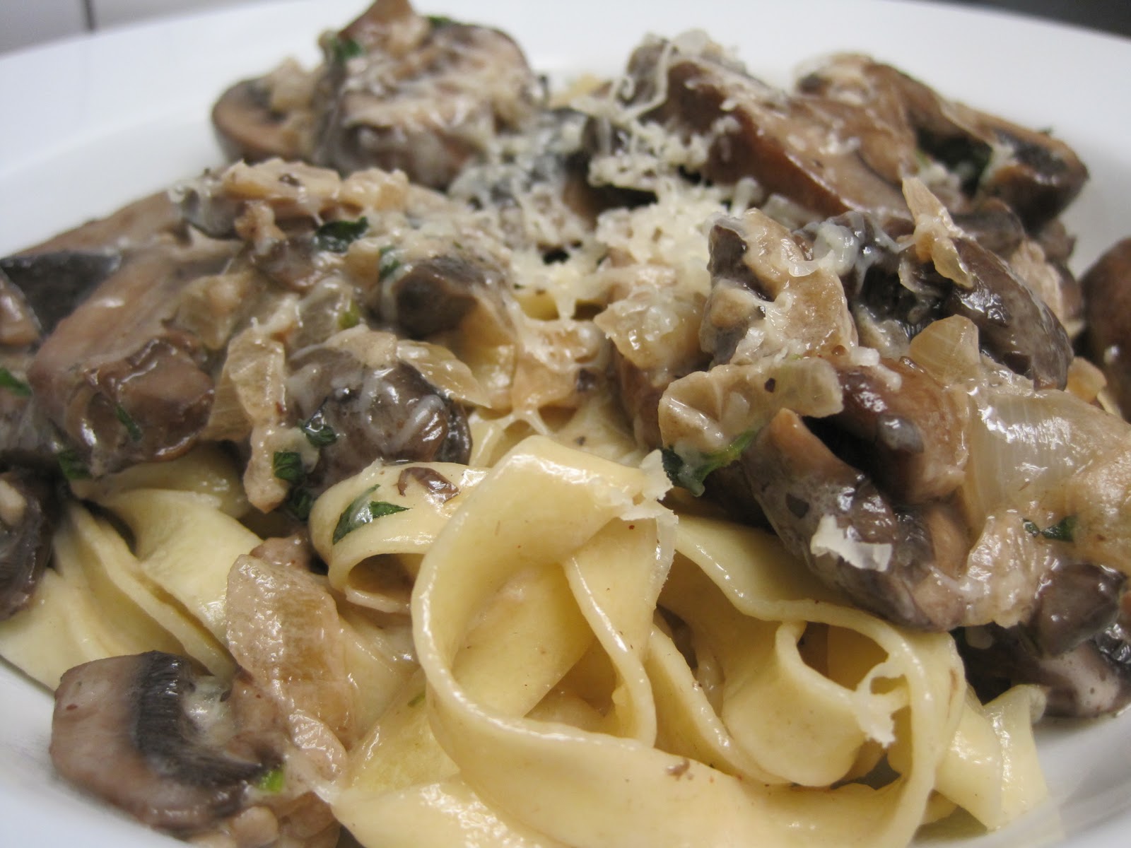 For the Love of Dog: Fettuccine ai Funghi (Mushroom Pasta)