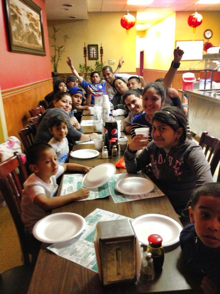 ¡Esto es lo que hace una verdadera hinchada! Emelecistas de E.U ...