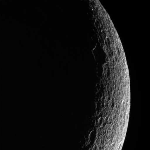 Astronomía: Nuevas imágenes de Rhea