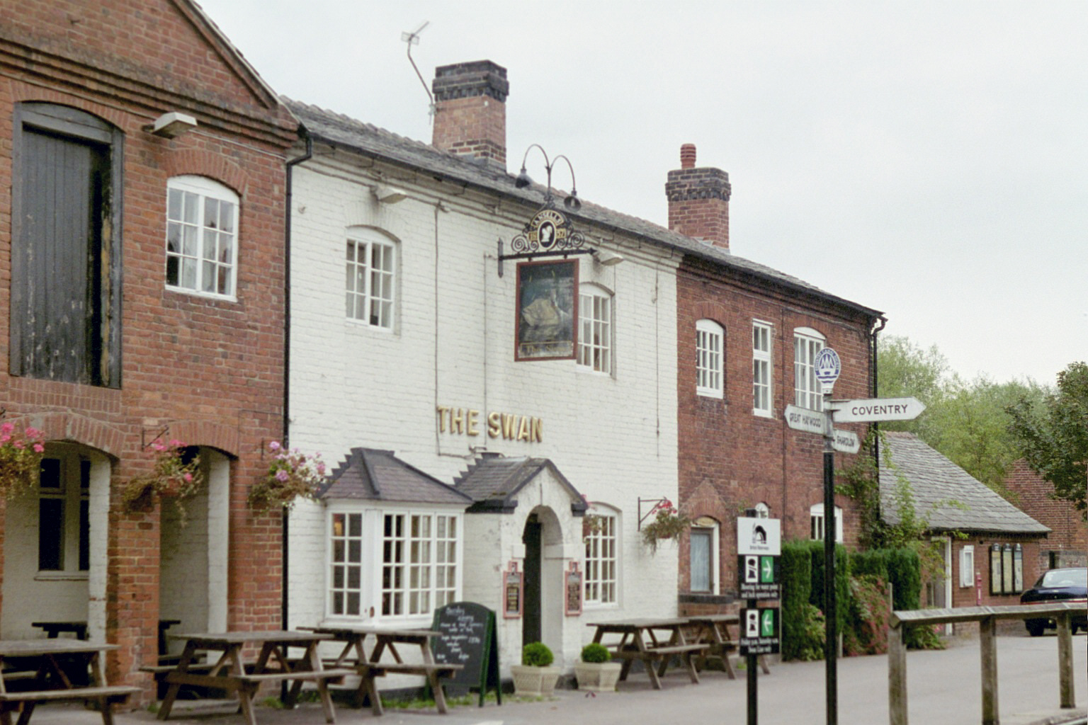 Pubs: Then & Now: #183 The Swan, Fradley Junction, Staffordshire : 1986 ...