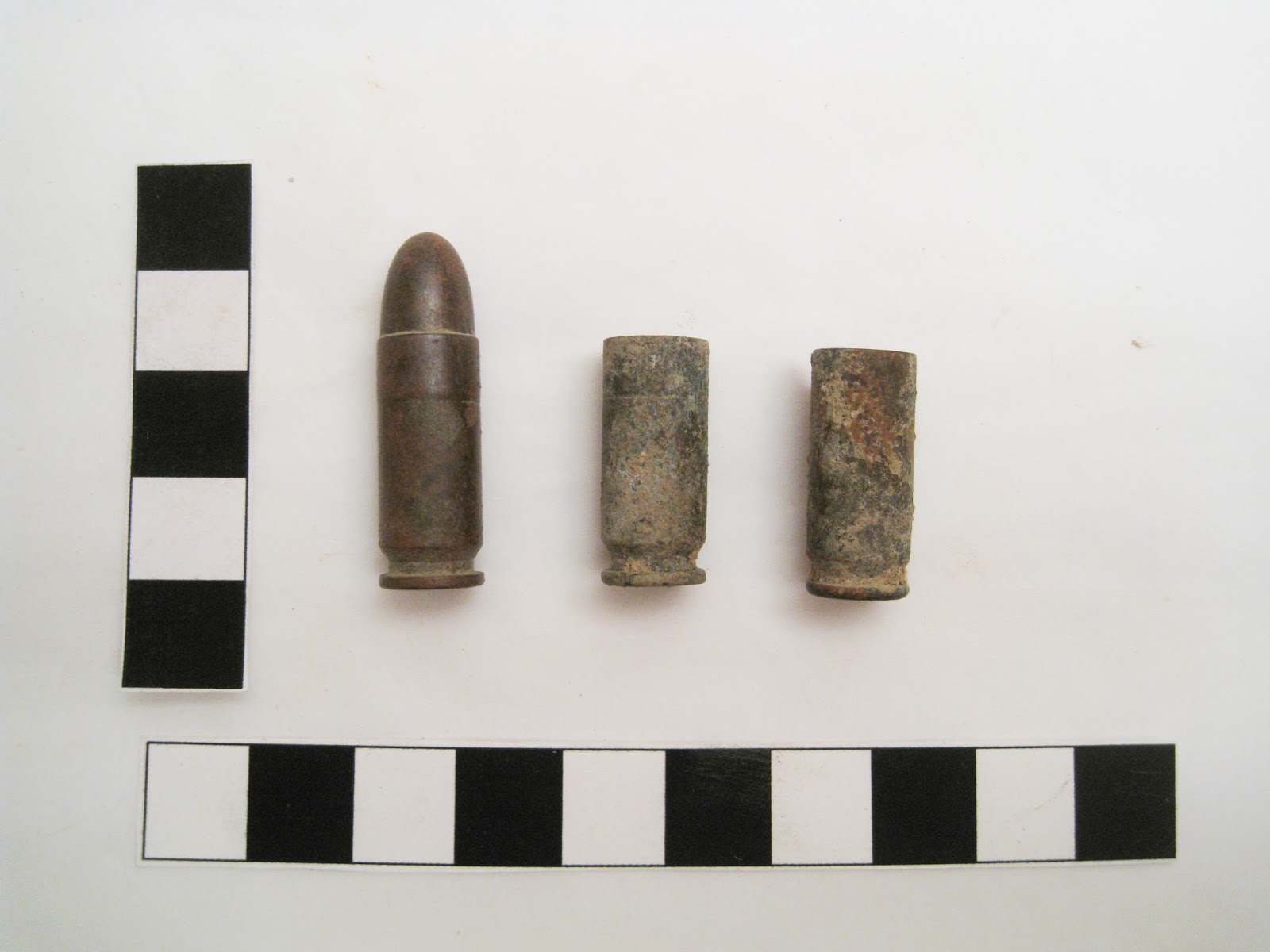 FRENTE DE BATALLA: 157) El calibre 9 mm Largo