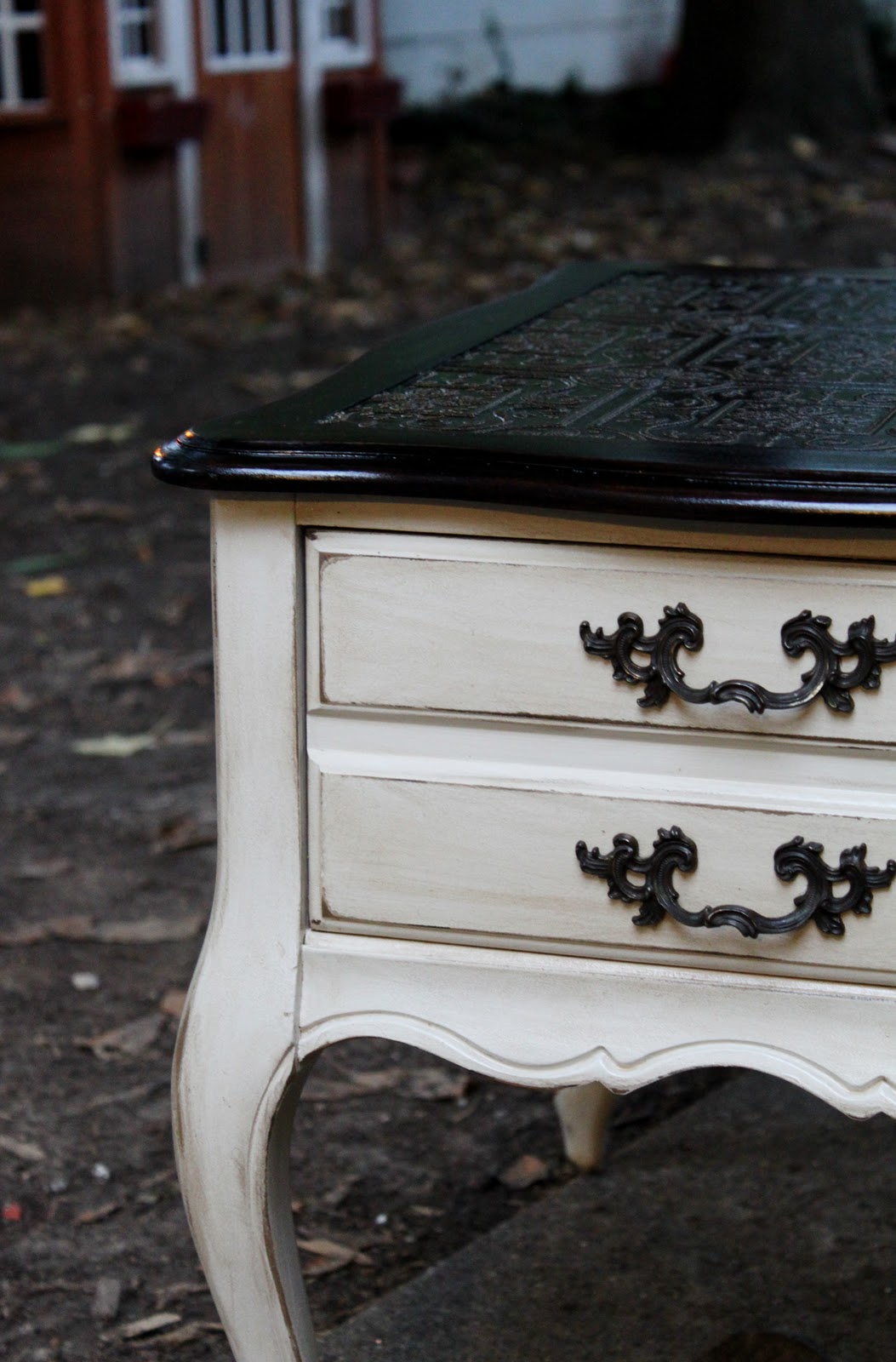 Confessions of a DIY-aholic: French end table gets a new 'do.