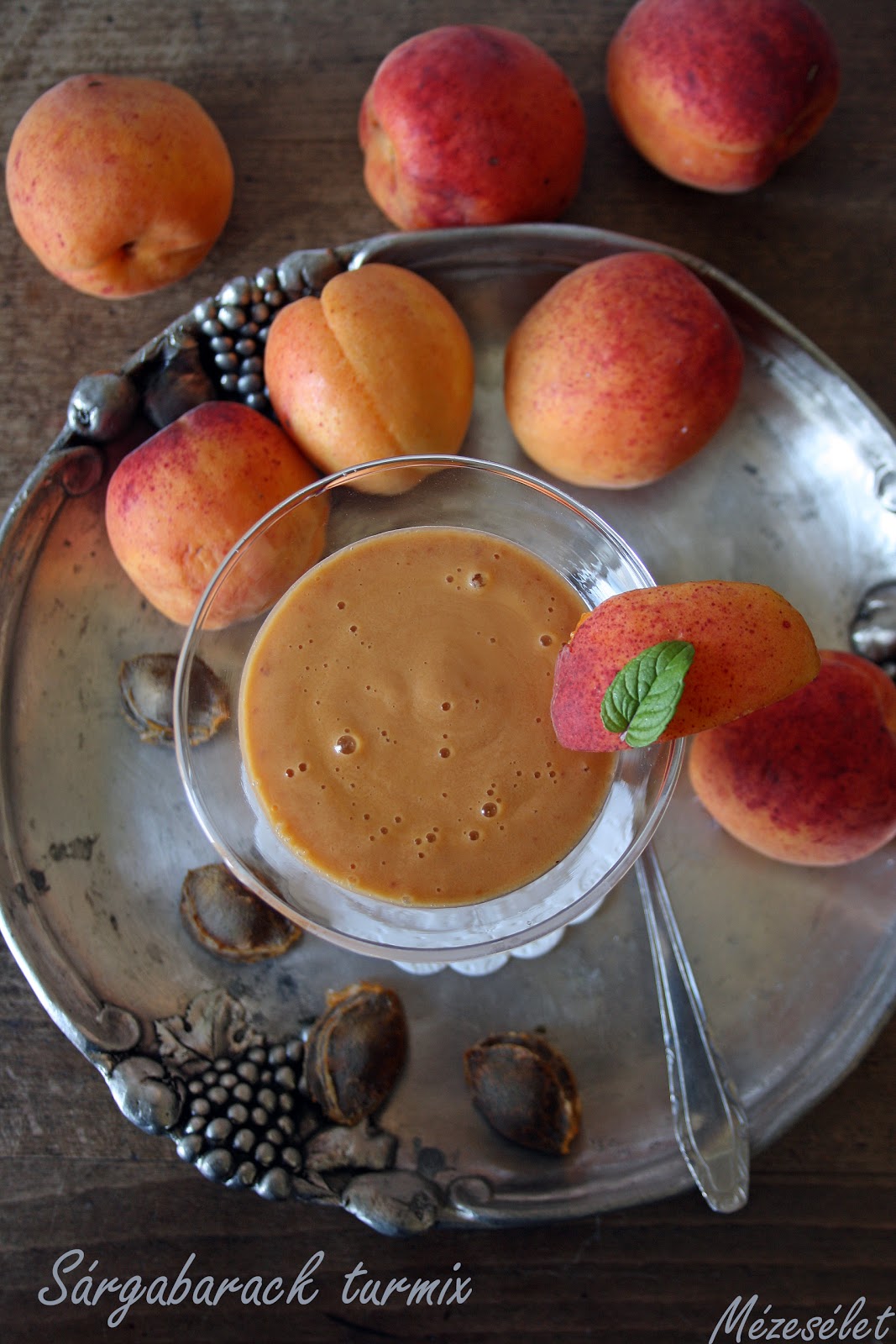 Mézesélet: Sárgabarack turmix
