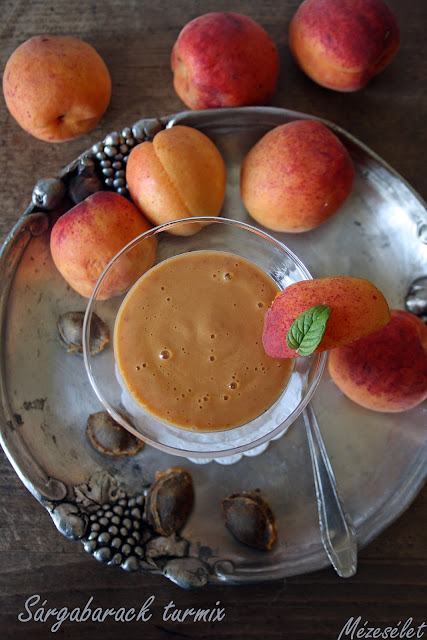 Mézesélet: Sárgabarack turmix