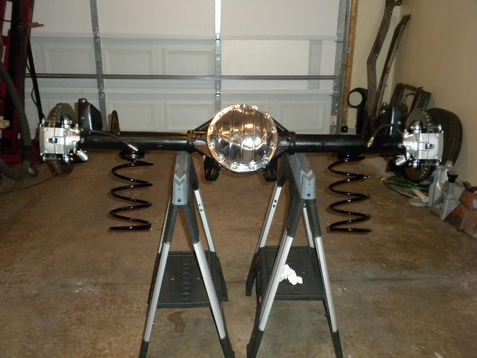 1965 Chevelle Malibu SS Restoration: Rear axle R&R