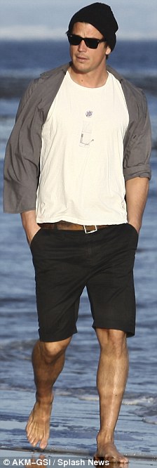 Straight Jock Feet: Josh Hartnett how are you so beautiful?