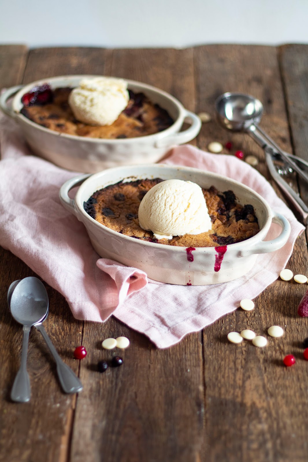 CRUMBLE FRUITS ROUGES CHOCOLAT BLANC – La Pause Rustique