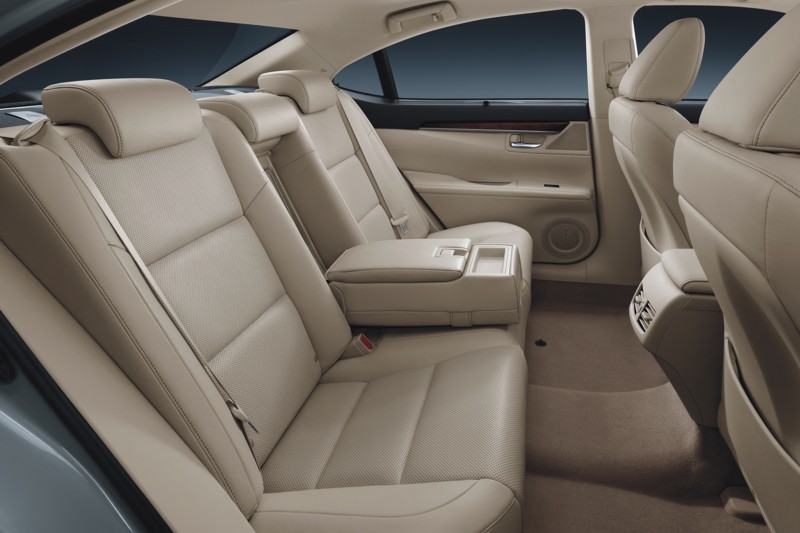 Lexus Manila Launches 2012 ES 350 | CarGuide.PH | Philippine Car News ...