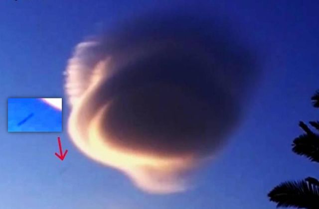 Elongated Object flies into UFO-Shaped Cloud over Texas