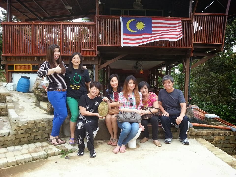 Raub durian orchard: Pui Yee and friends from San Francisco, USA