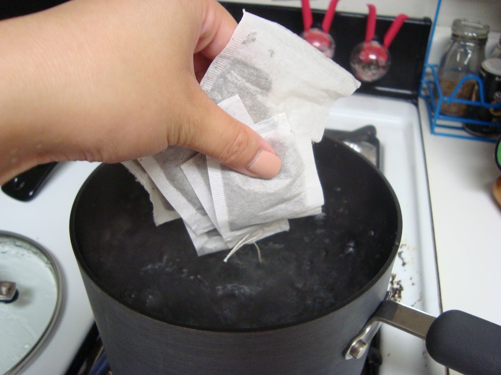 JWo Designs: Sweltering Summer Days: Lemon (or Lime!) Mint Tea Recipe